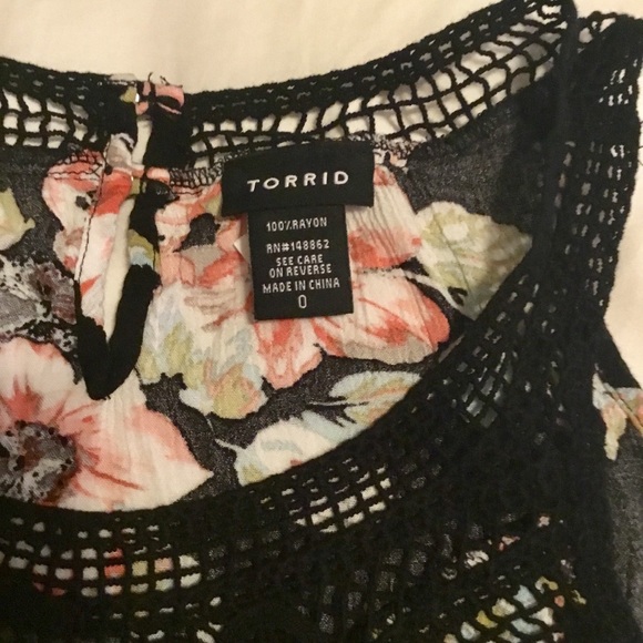 torrid | Tops | Torrid Crochet Black Floral Flowy Trapeze Tank Top ...